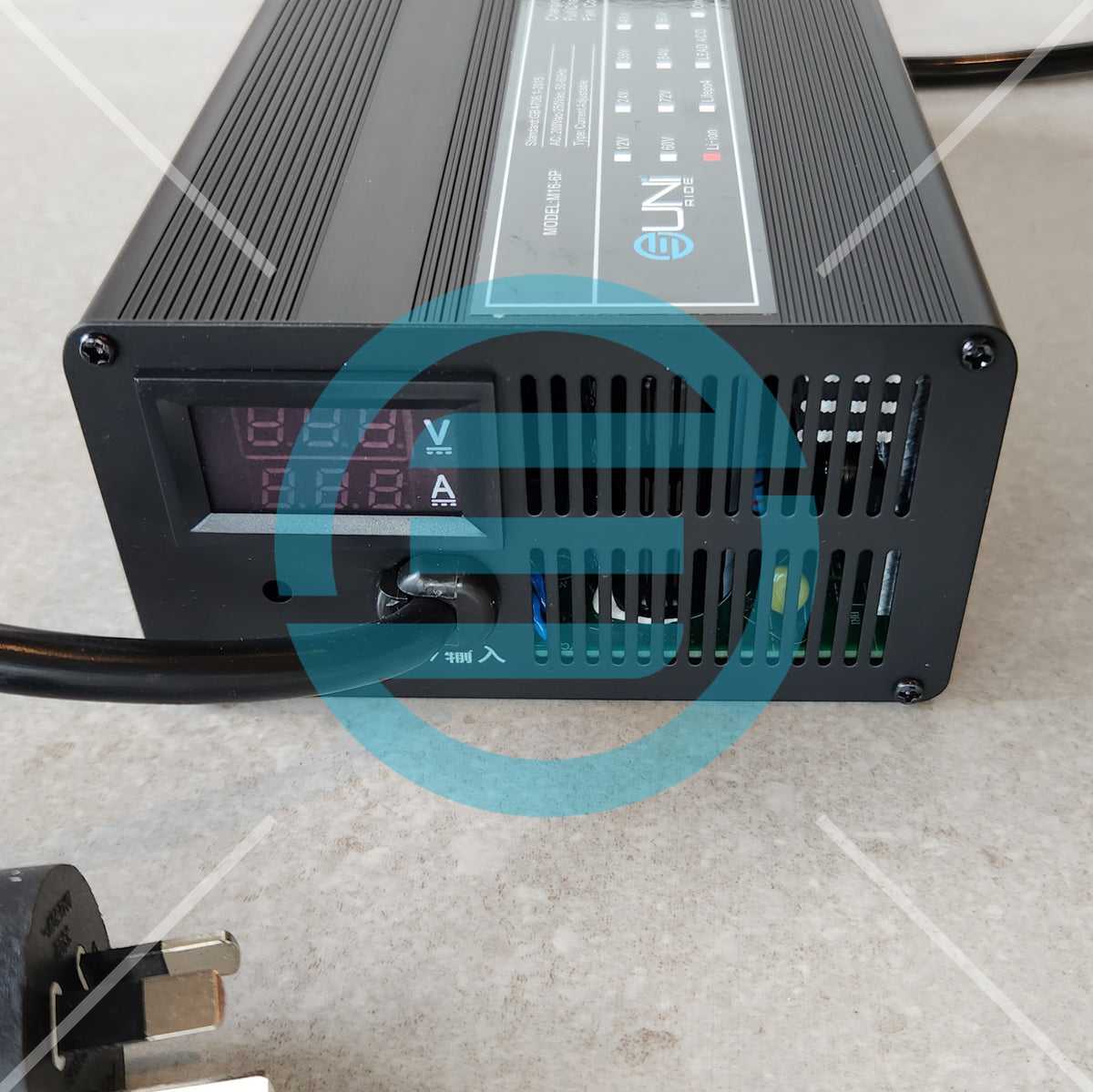 EUNI 126V smart charger